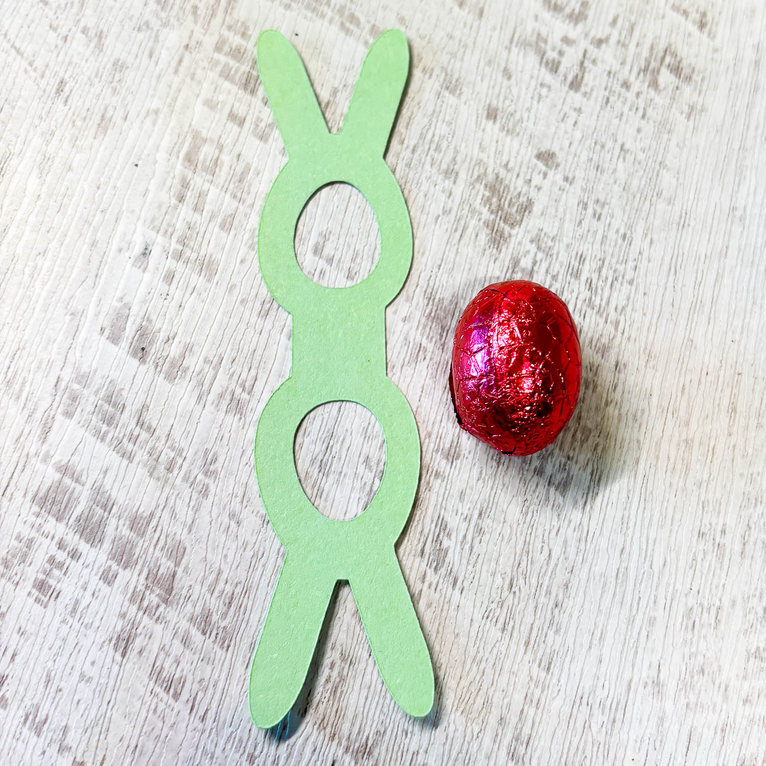 Schnelle Geschenkverpackung für ein Schoko-Osterei mit der Cricut Joy – DIY-Anleitung - Funkelfaden